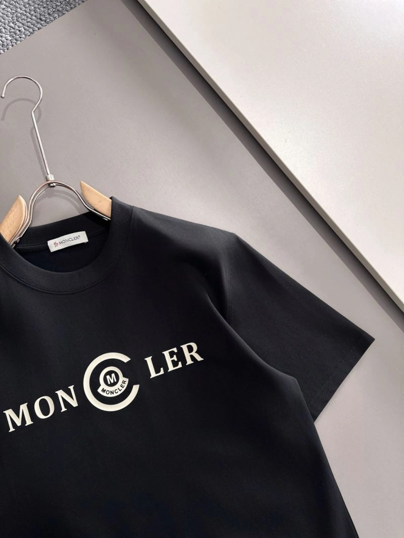 Bargain Moncler T-Shirts
