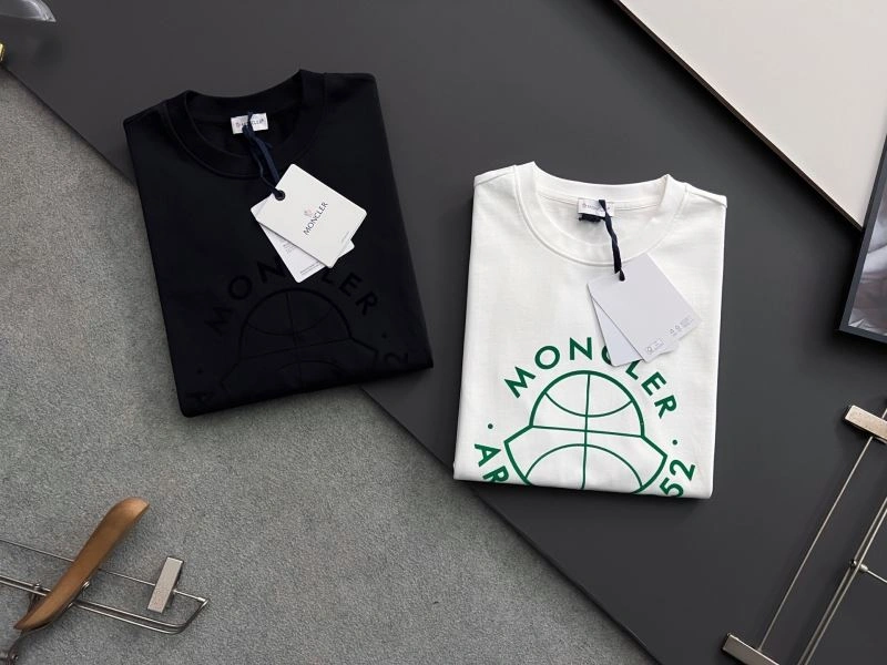 Inexpensive Moncler T-Shirts