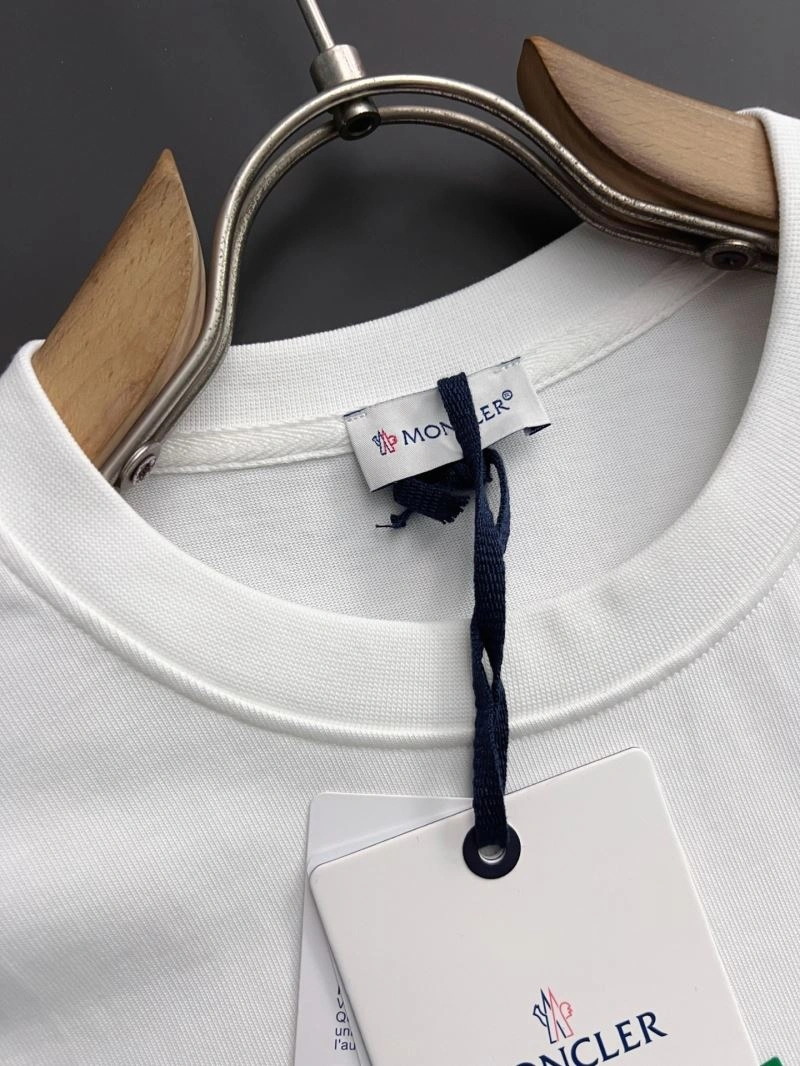 Inexpensive Moncler T-Shirts