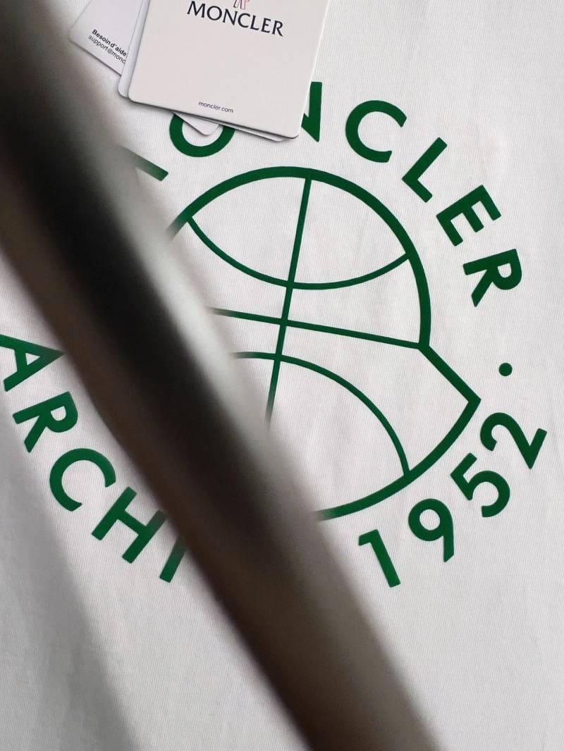 Inexpensive Moncler T-Shirts