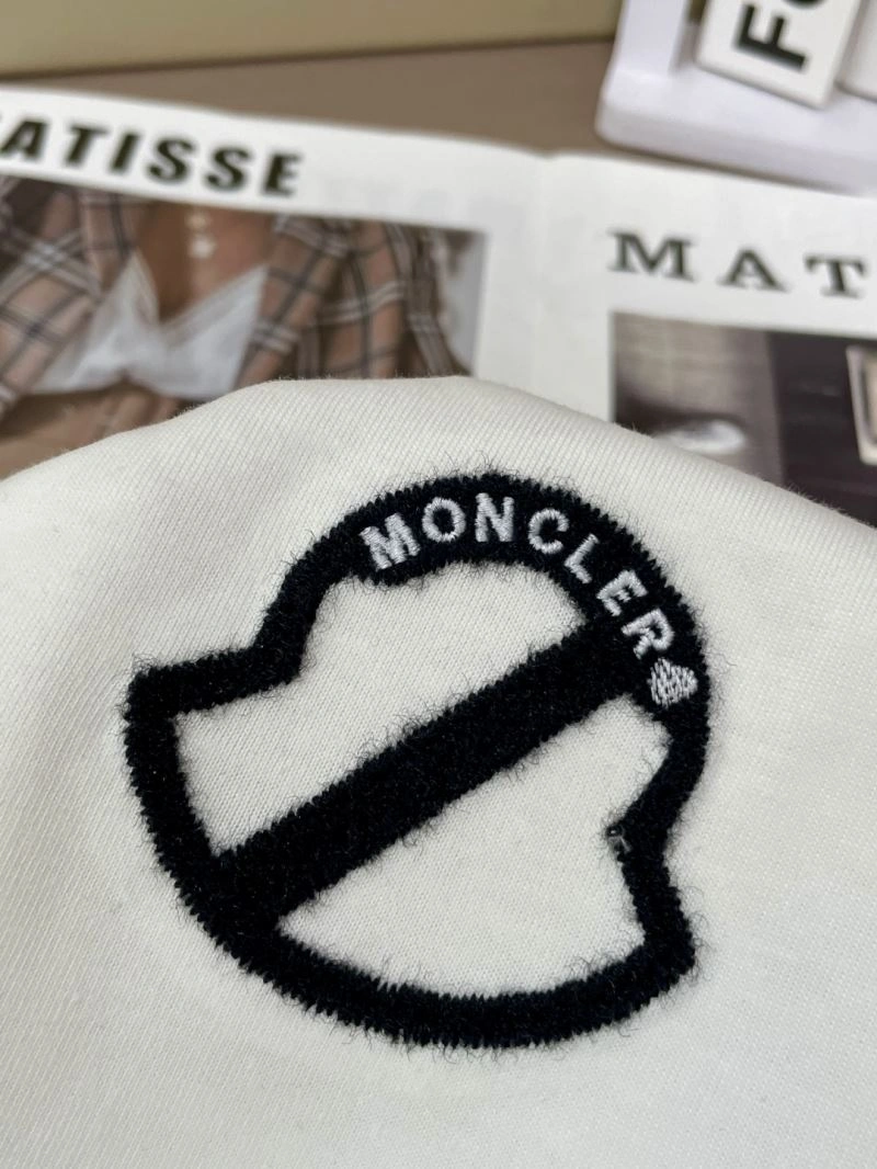Accurate model Moncler T-Shirts