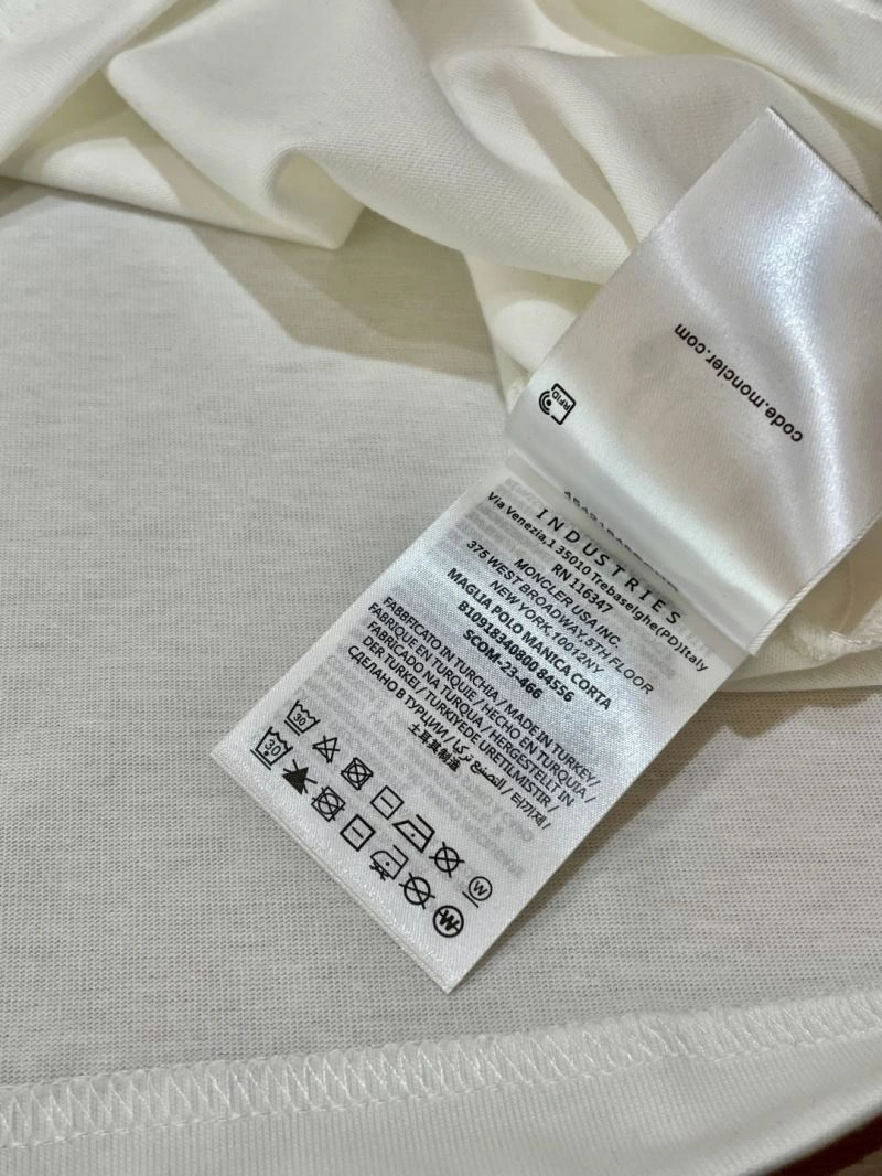 Accurate model Moncler T-Shirts