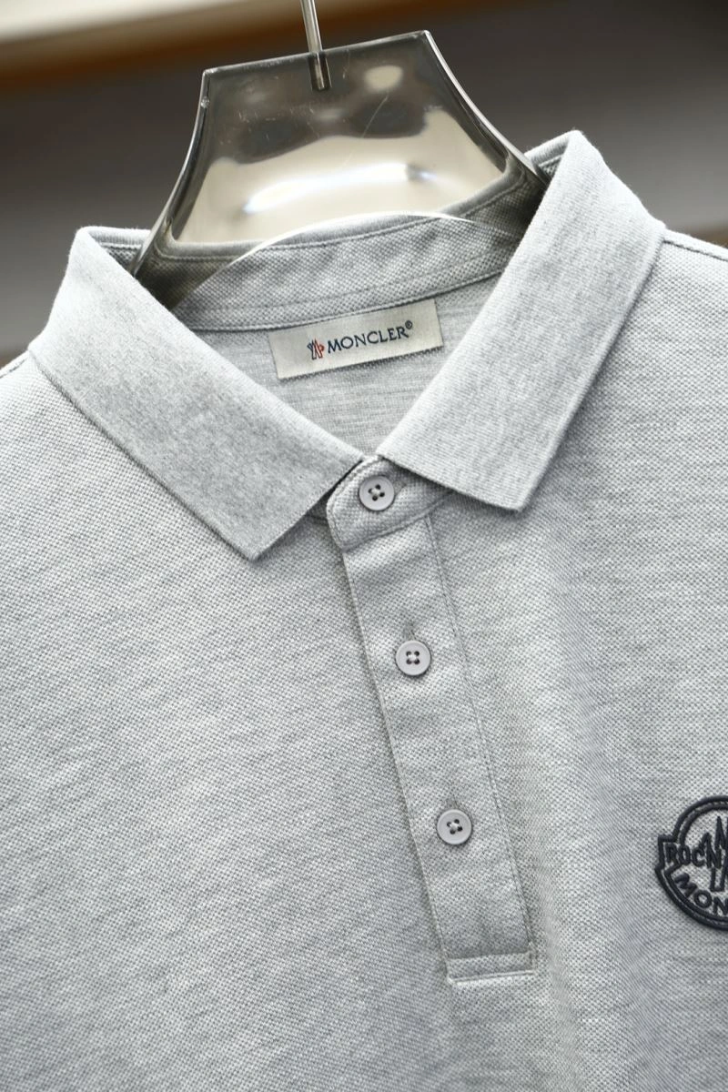 Bargain Moncler T-Shirts