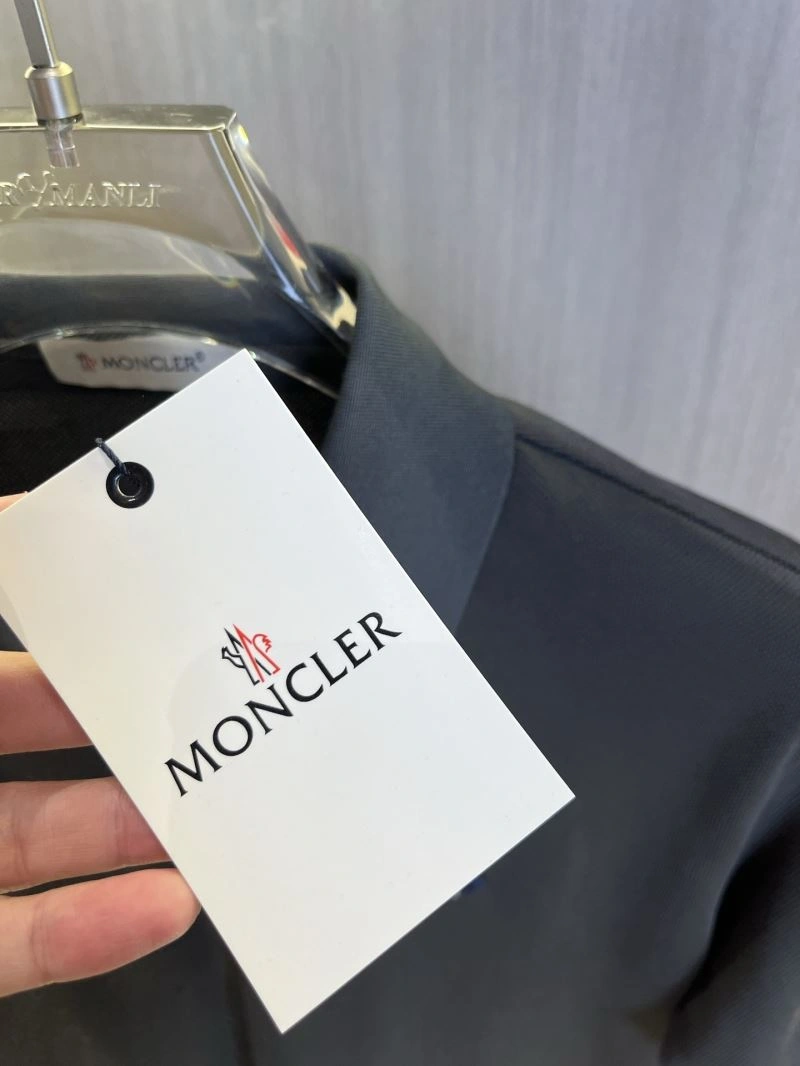 Cut-rate Moncler T-Shirts