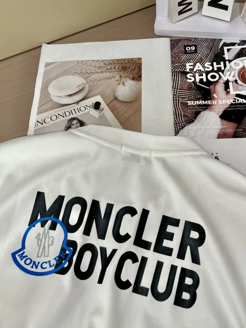 Top mirror Moncler T-Shirts