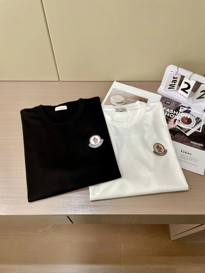Top mirror Moncler T-Shirts