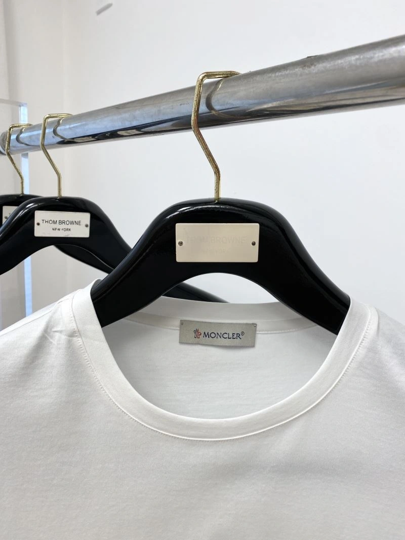 Cut-rate Moncler T-Shirts