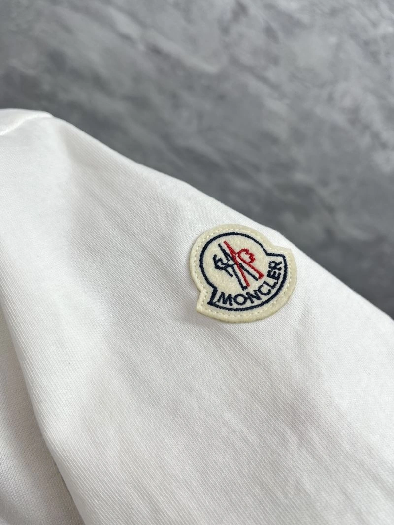 Bargain Moncler T-Shirts