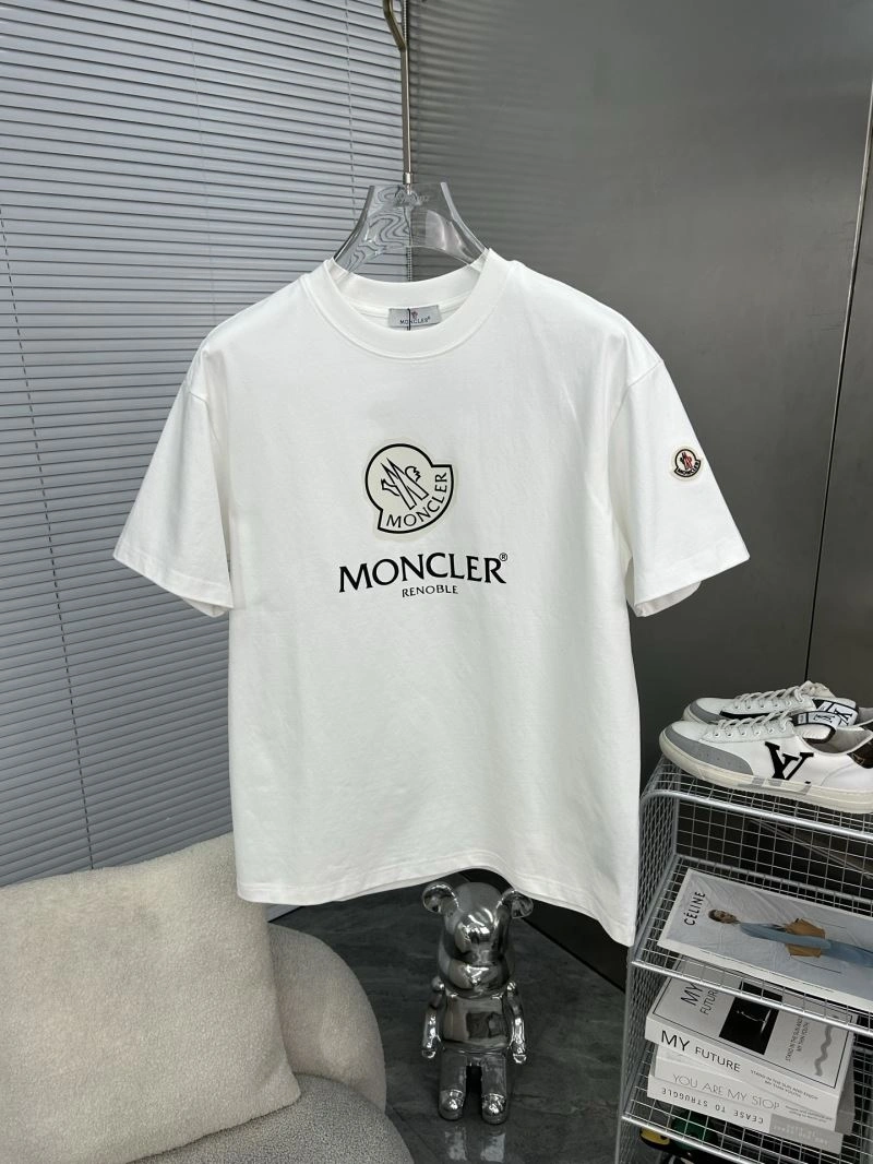 Inexpensive Moncler T-Shirts