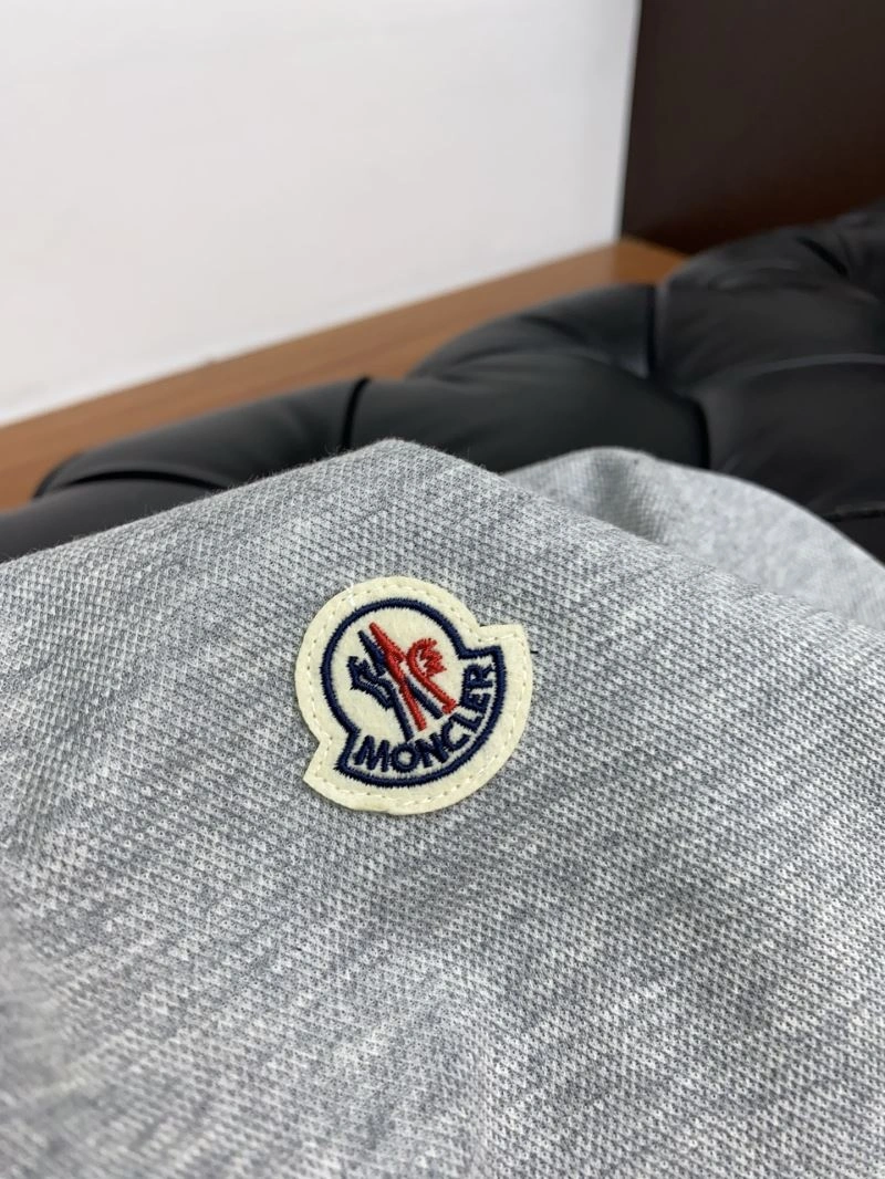 Bargain Moncler T-Shirts