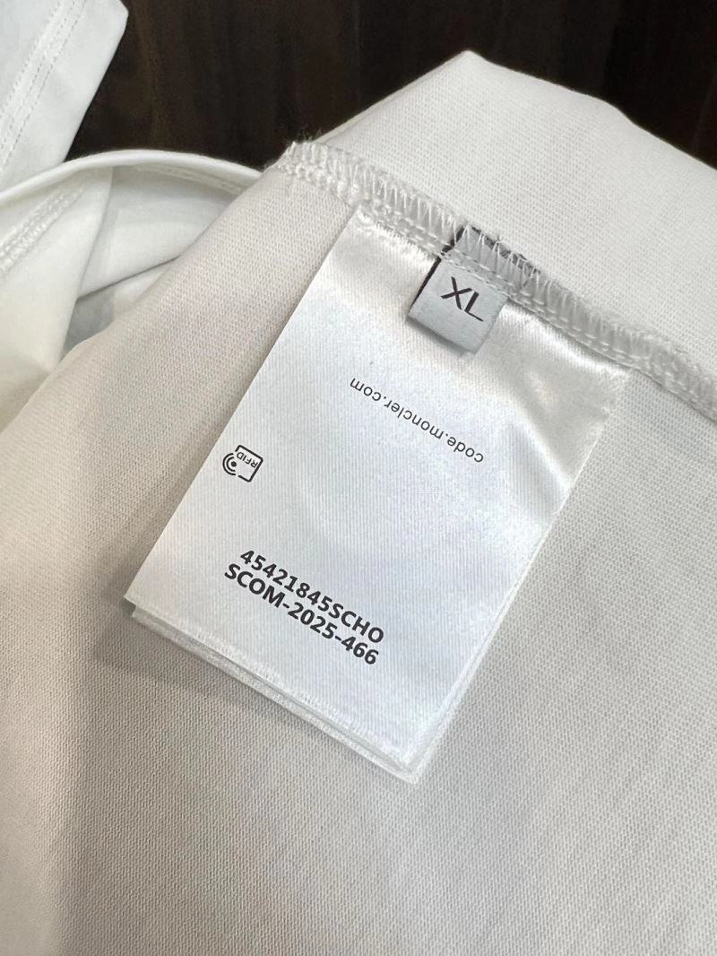 Cut-rate Moncler T-Shirts