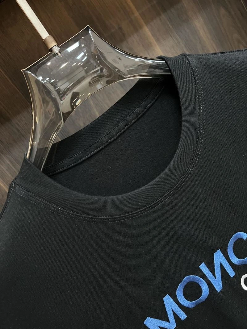 Top mirror Moncler T-Shirts