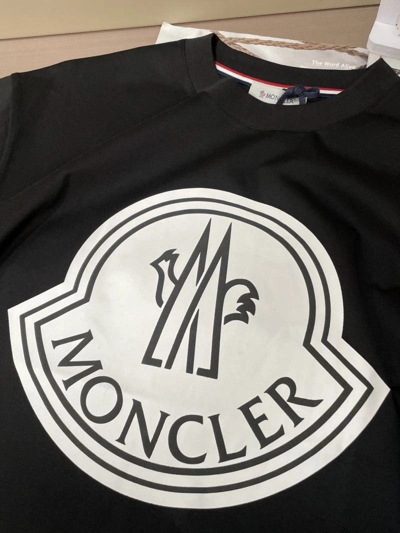 Accurate model Moncler T-Shirts
