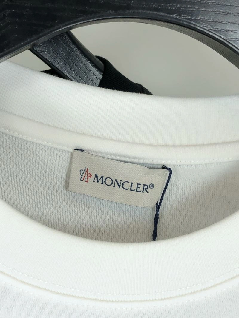 Top mirror Moncler T-Shirts