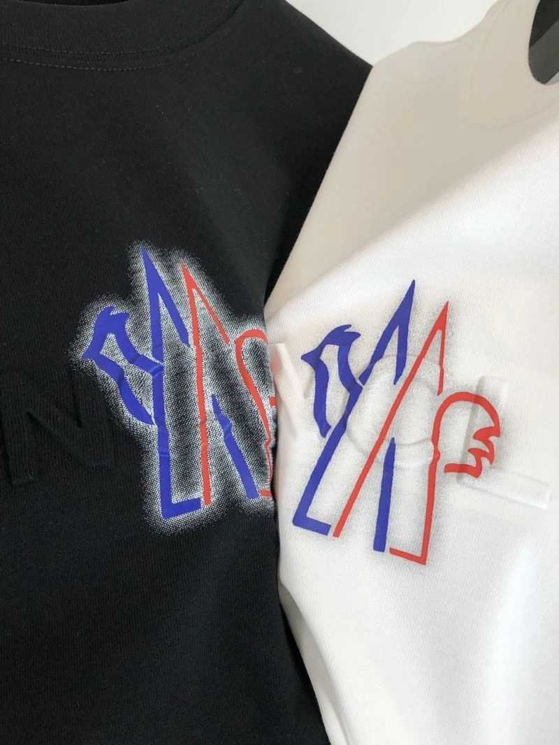 Top mirror Moncler T-Shirts