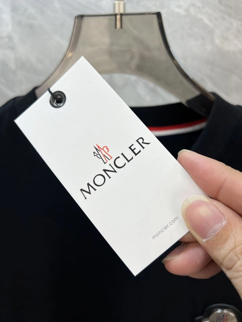 Accurate model Moncler T-Shirts