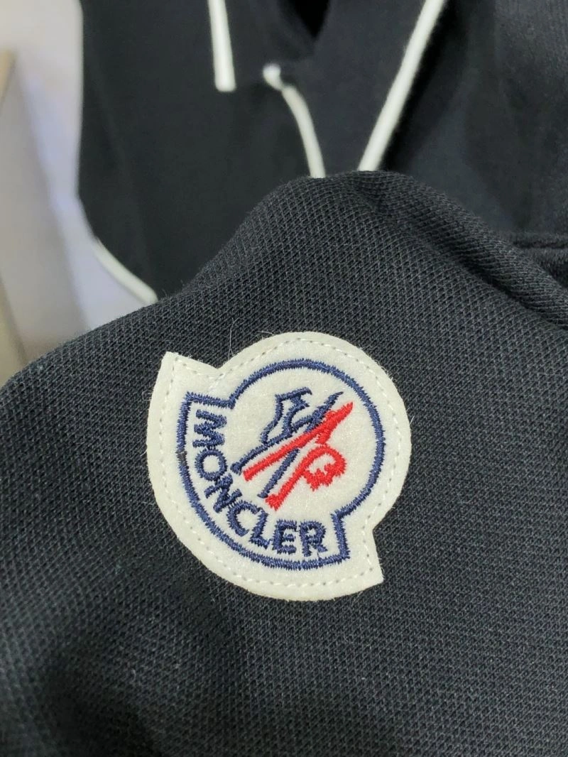 Top mirror Moncler T-Shirts