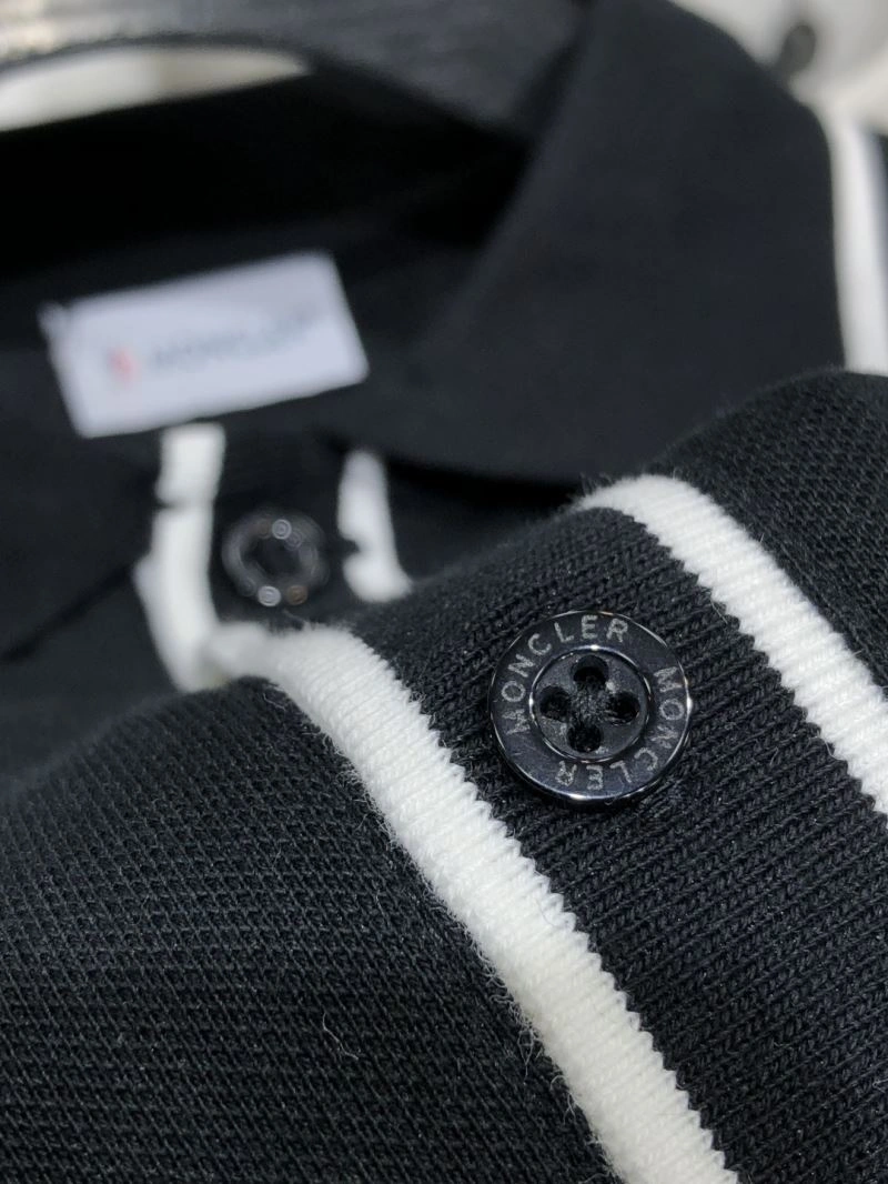 Top mirror Moncler T-Shirts