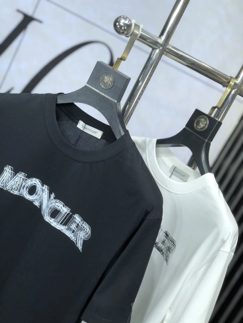 Top mirror Moncler T-Shirts