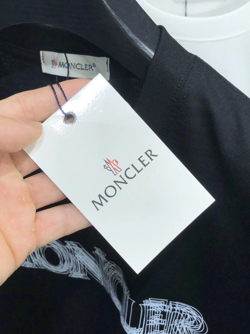 Top mirror Moncler T-Shirts