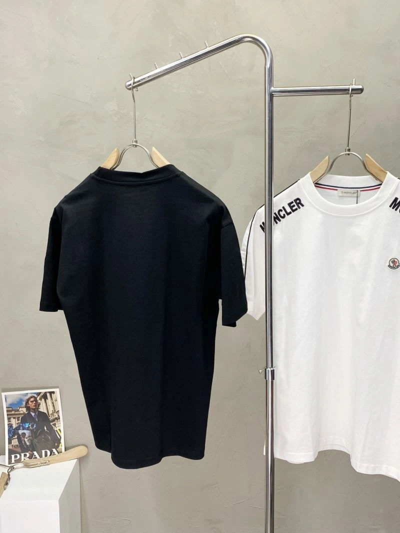 High fidelity Moncler T-Shirts