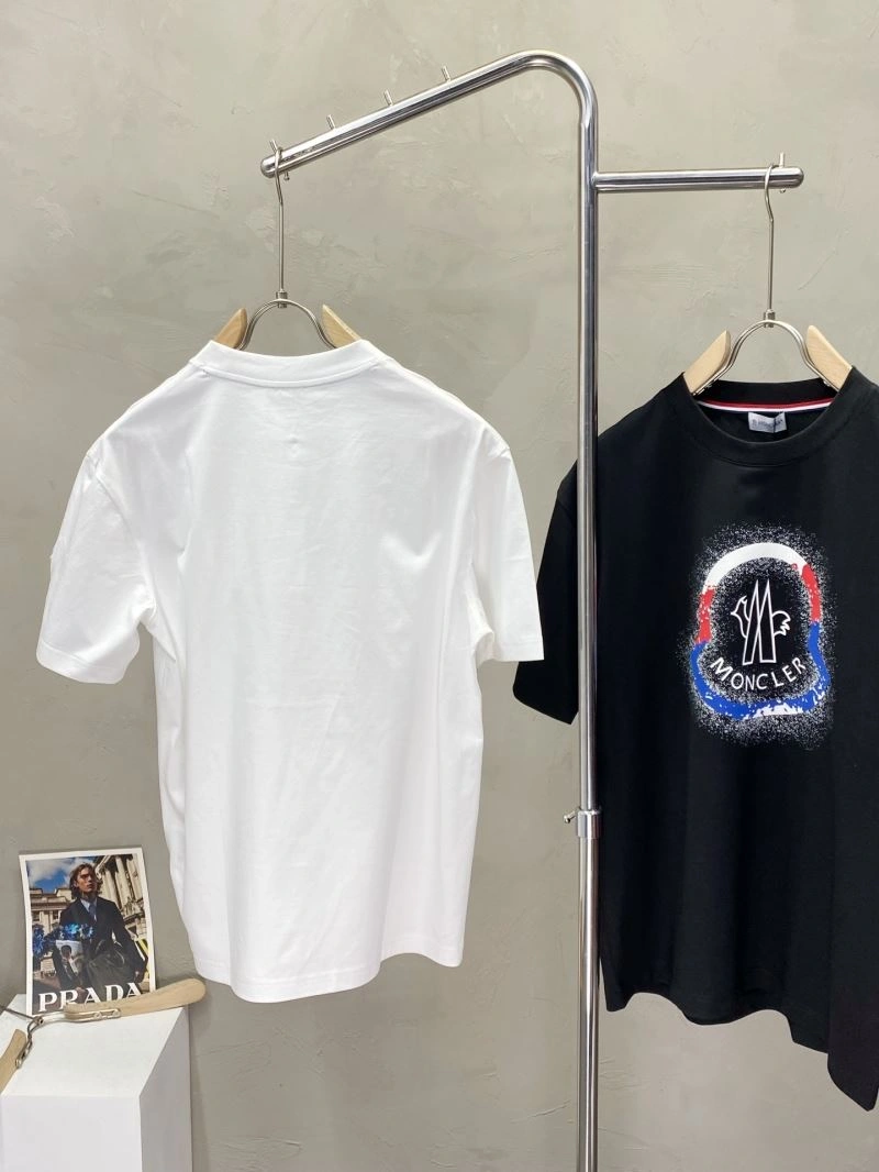 Bargain Moncler T-Shirts