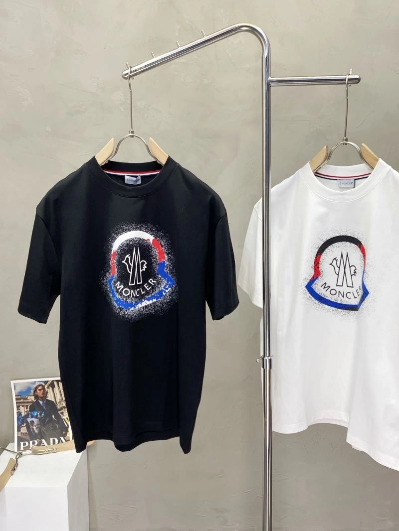 Bargain Moncler T-Shirts