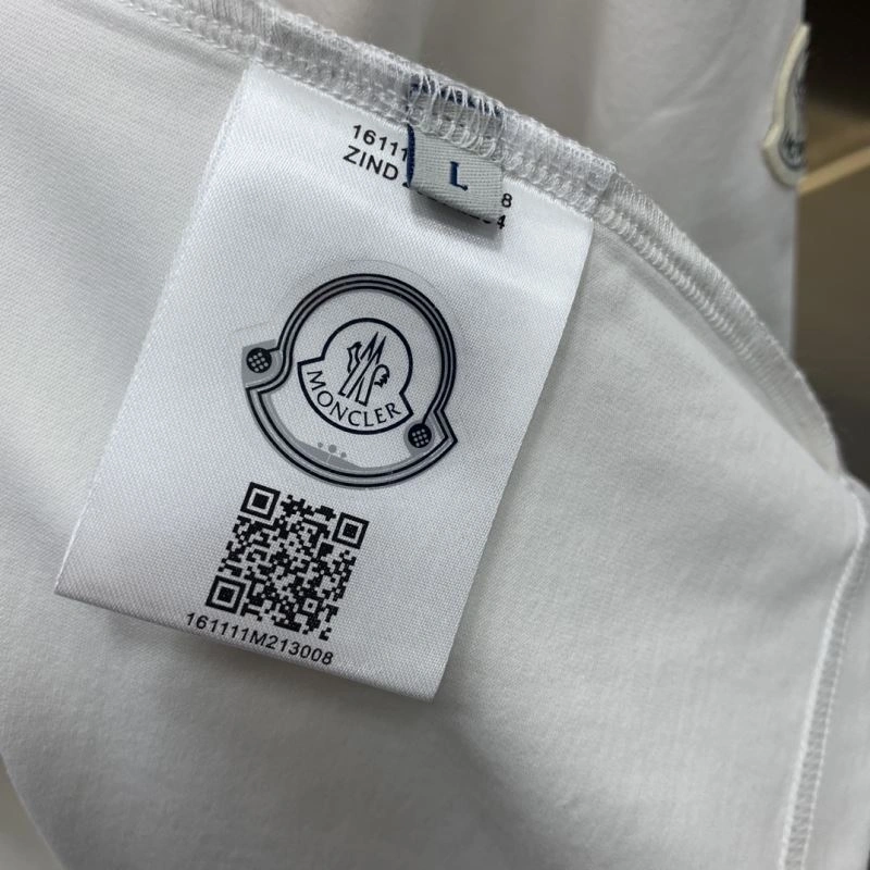Brand-authenticated Moncler T-Shirts
