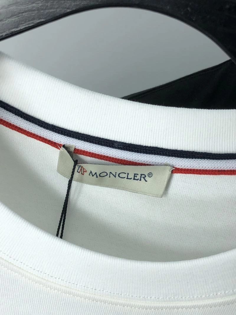 Cut-rate Moncler T-Shirts