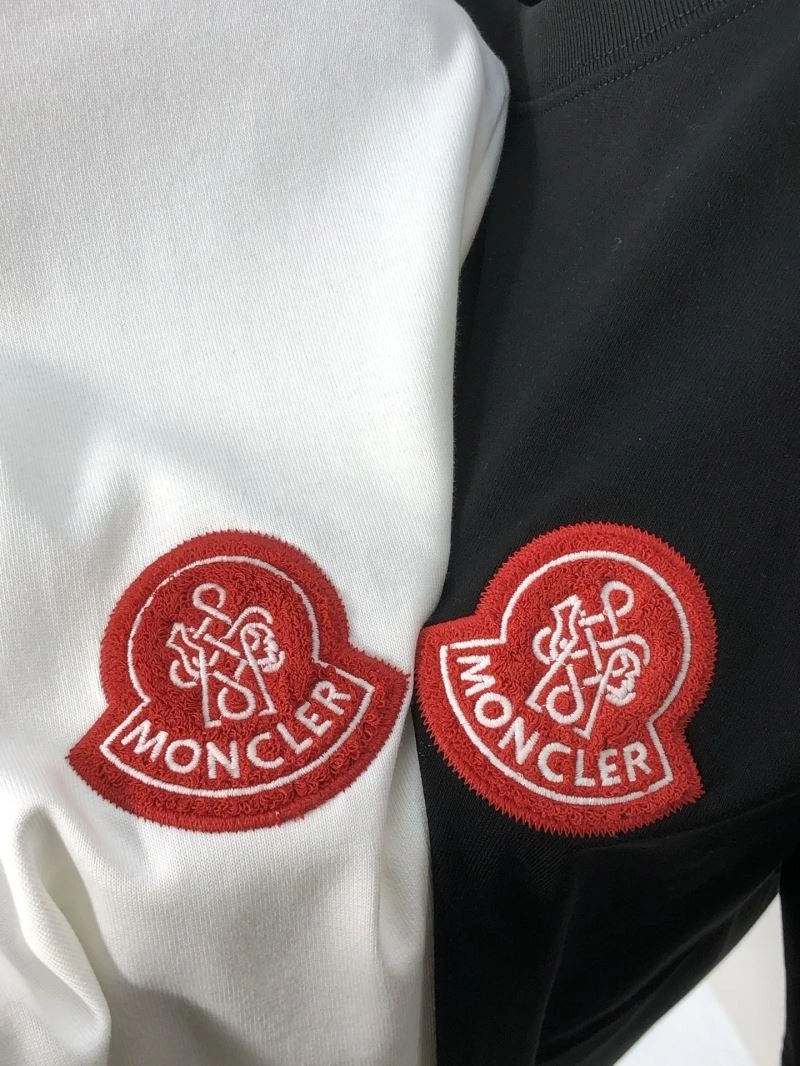 Cut-rate Moncler T-Shirts