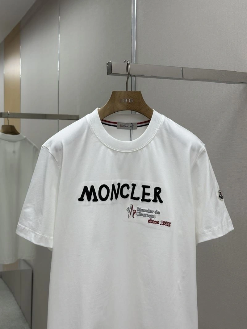 Bargain Moncler T-Shirts