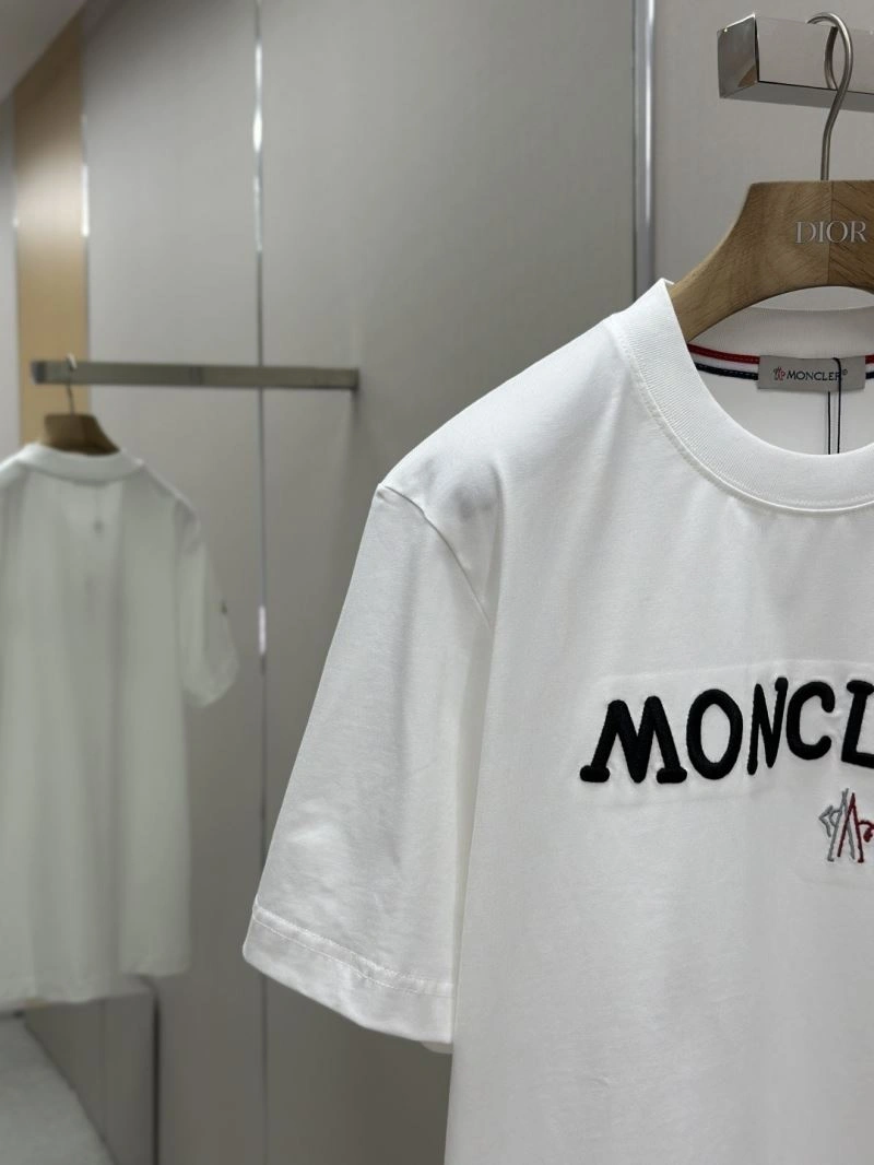 Bargain Moncler T-Shirts