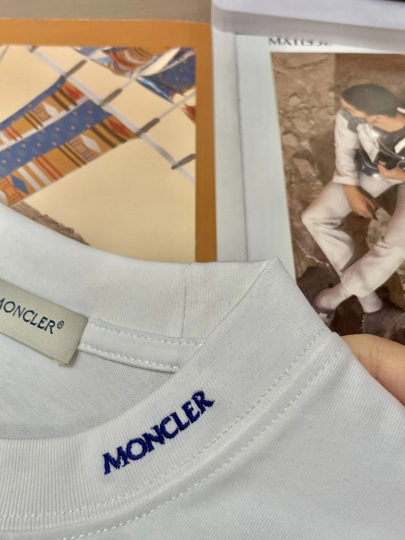 Brand-authenticated Moncler T-Shirts