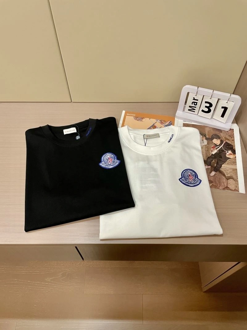 Brand-authenticated Moncler T-Shirts