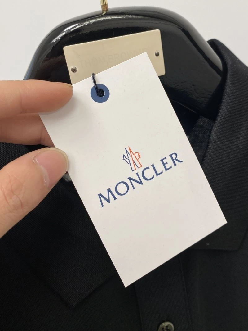 Bargain Moncler T-Shirts