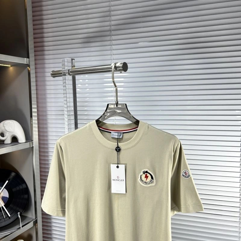 Bargain Moncler T-Shirts