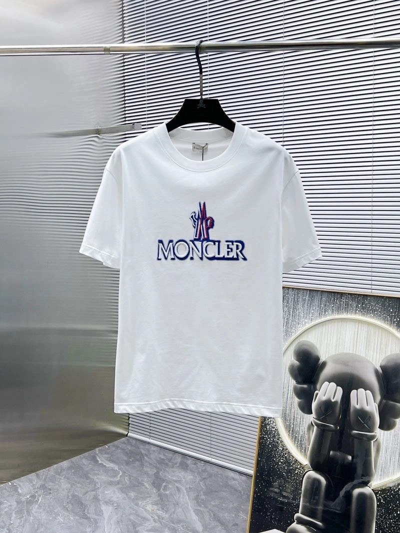 Cut-rate Moncler T-Shirts