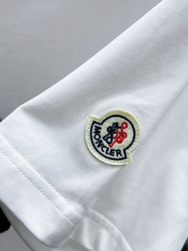 Cut-rate Moncler T-Shirts