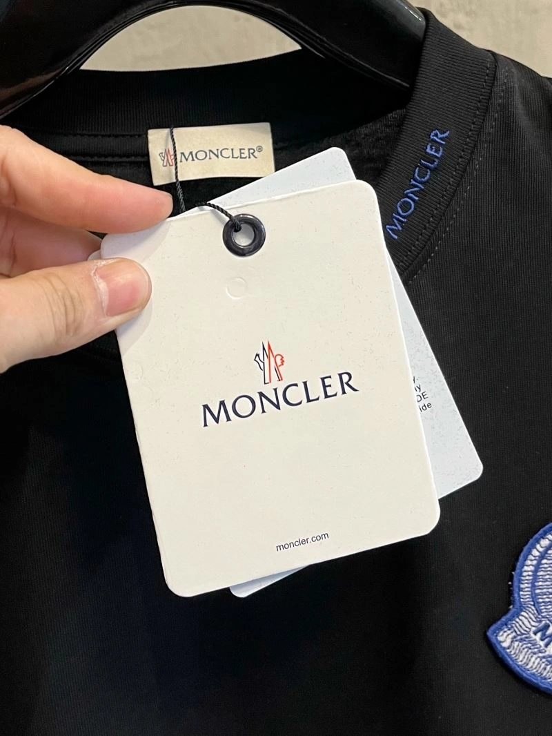 Bargain Moncler T-Shirts