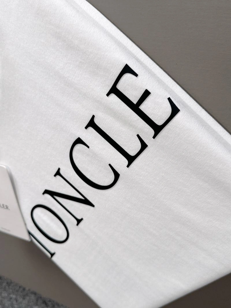 High fidelity Moncler T-Shirts