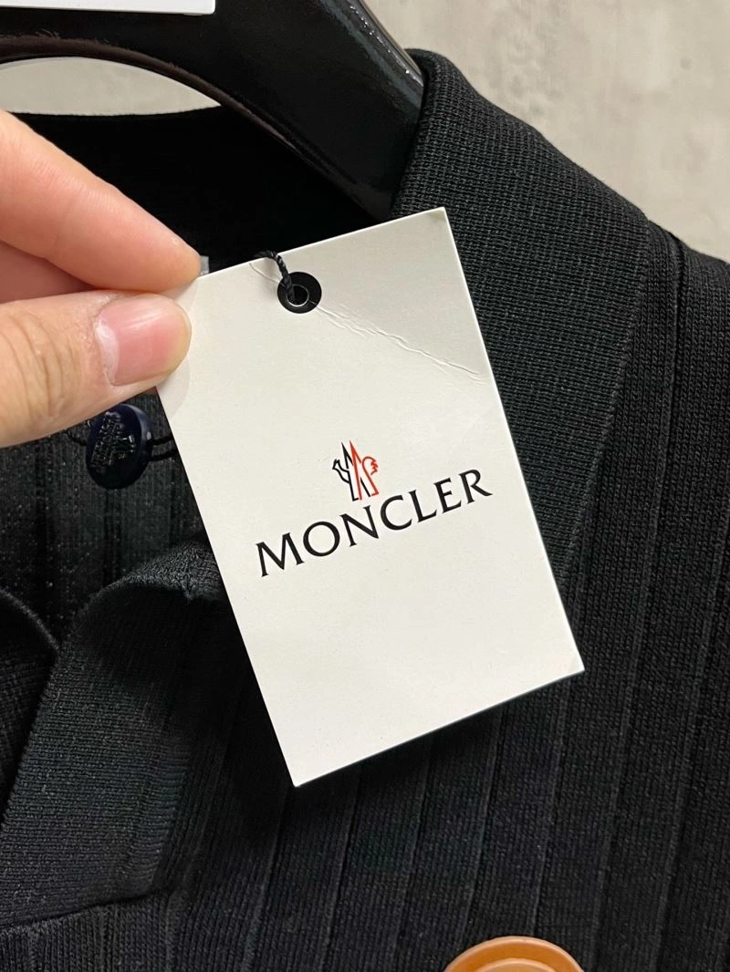 Top mirror Moncler T-Shirts