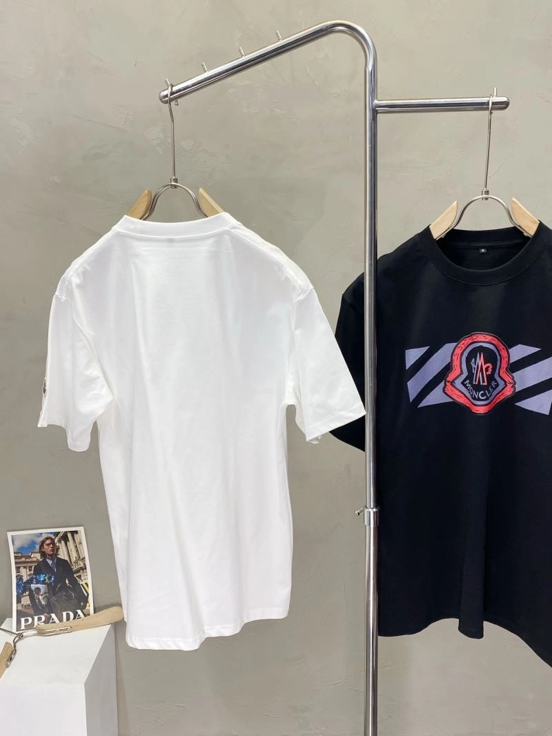 Inexpensive Moncler T-Shirts