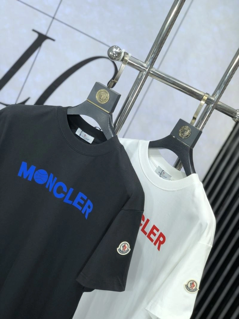 Bargain Moncler T-Shirts
