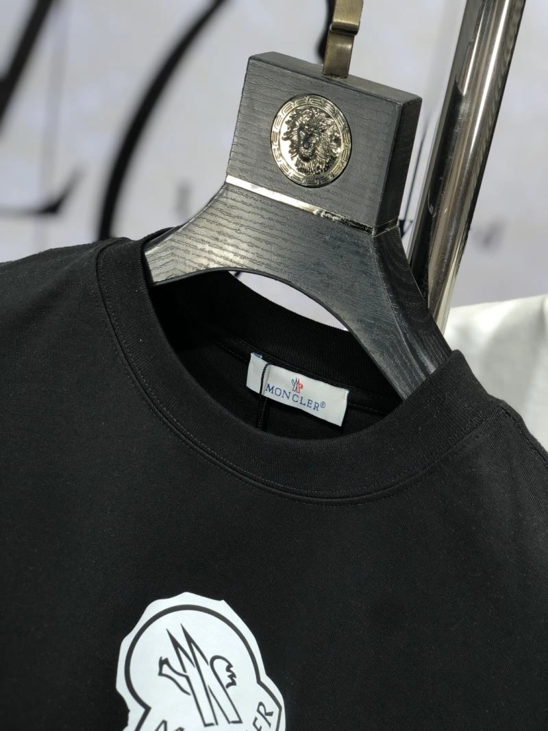 Bargain Moncler T-Shirts
