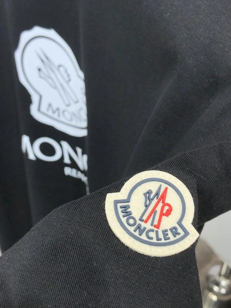 Bargain Moncler T-Shirts