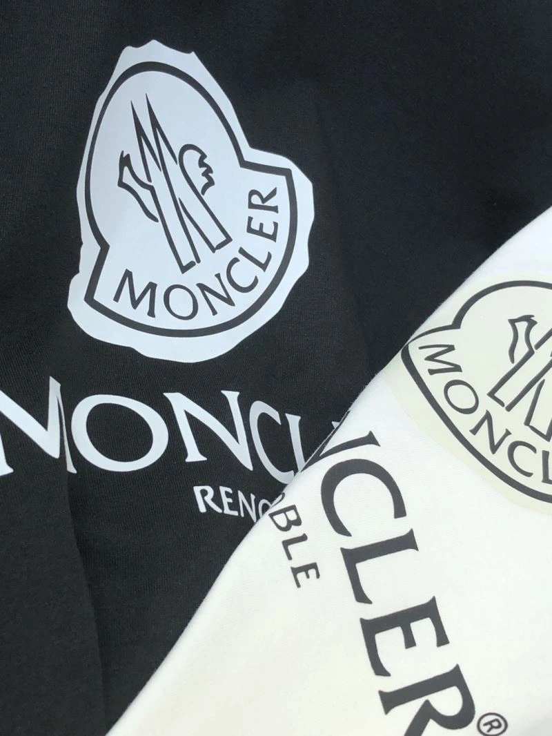 Bargain Moncler T-Shirts