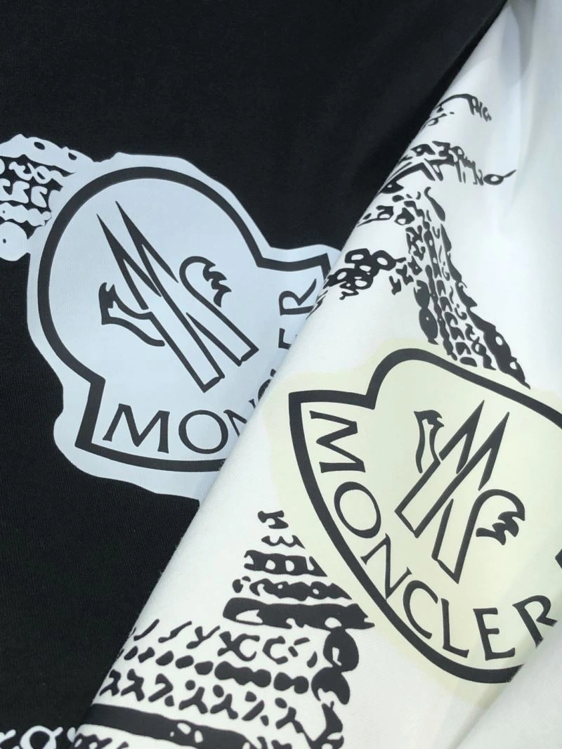 Bargain Moncler T-Shirts