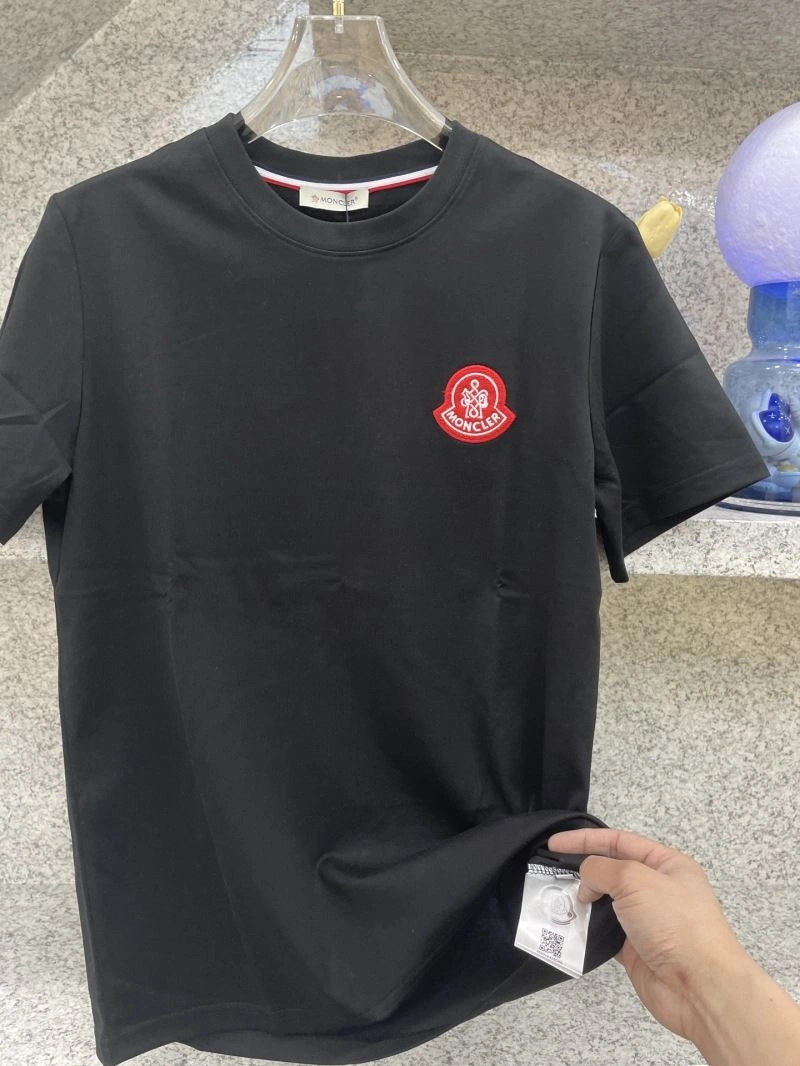 Brand-authenticated Moncler T-Shirts