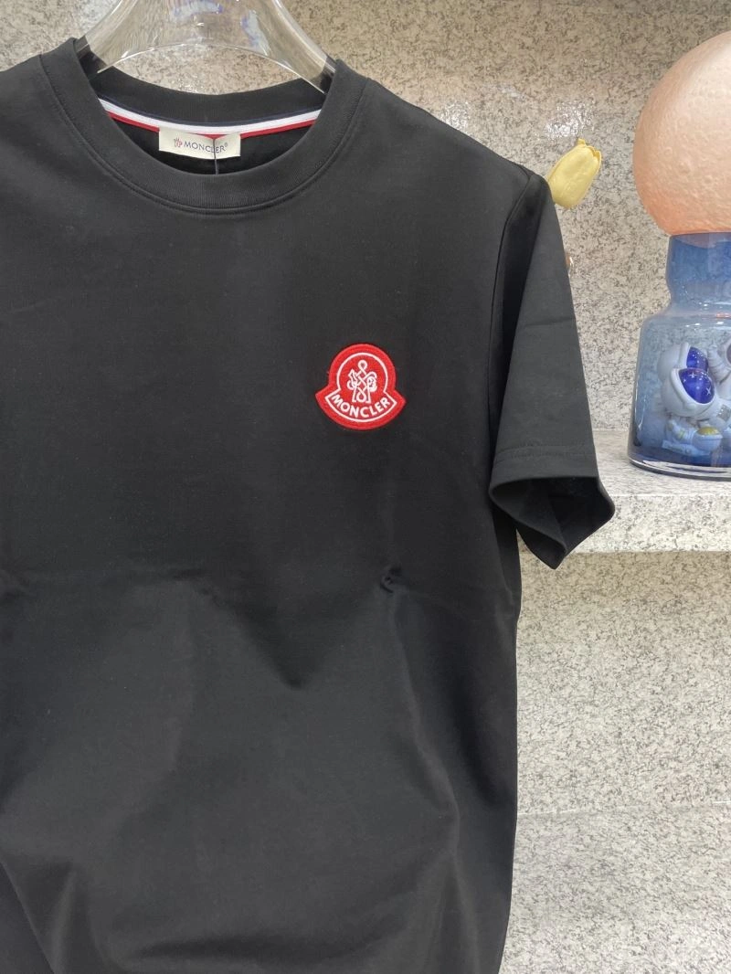 Brand-authenticated Moncler T-Shirts