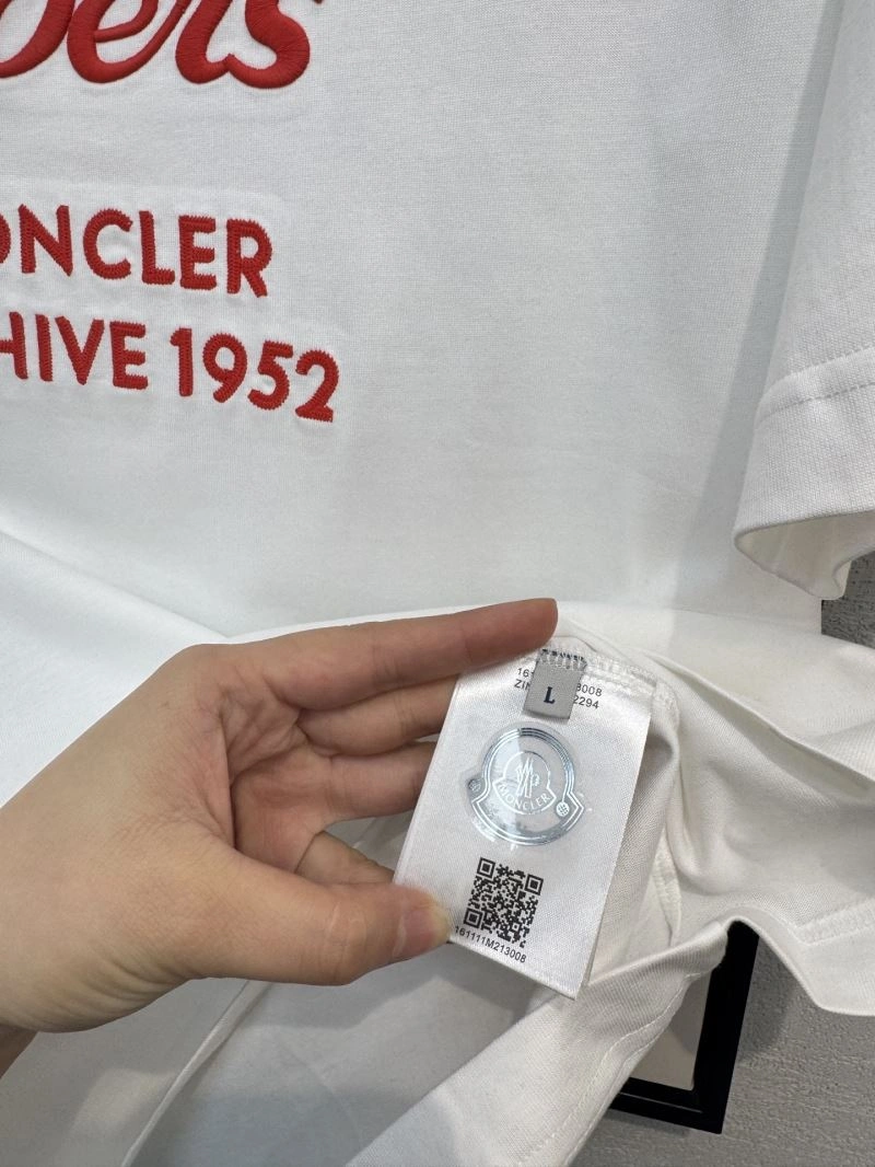 Cut-rate Moncler T-Shirts